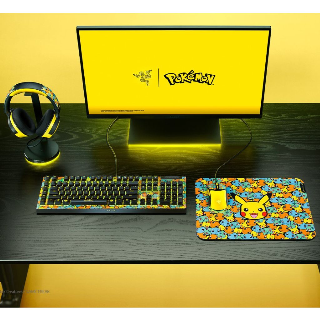Razer BlackWidow V4 X Chroma RGB Pokémon Kanto Starters Green Clicky ...